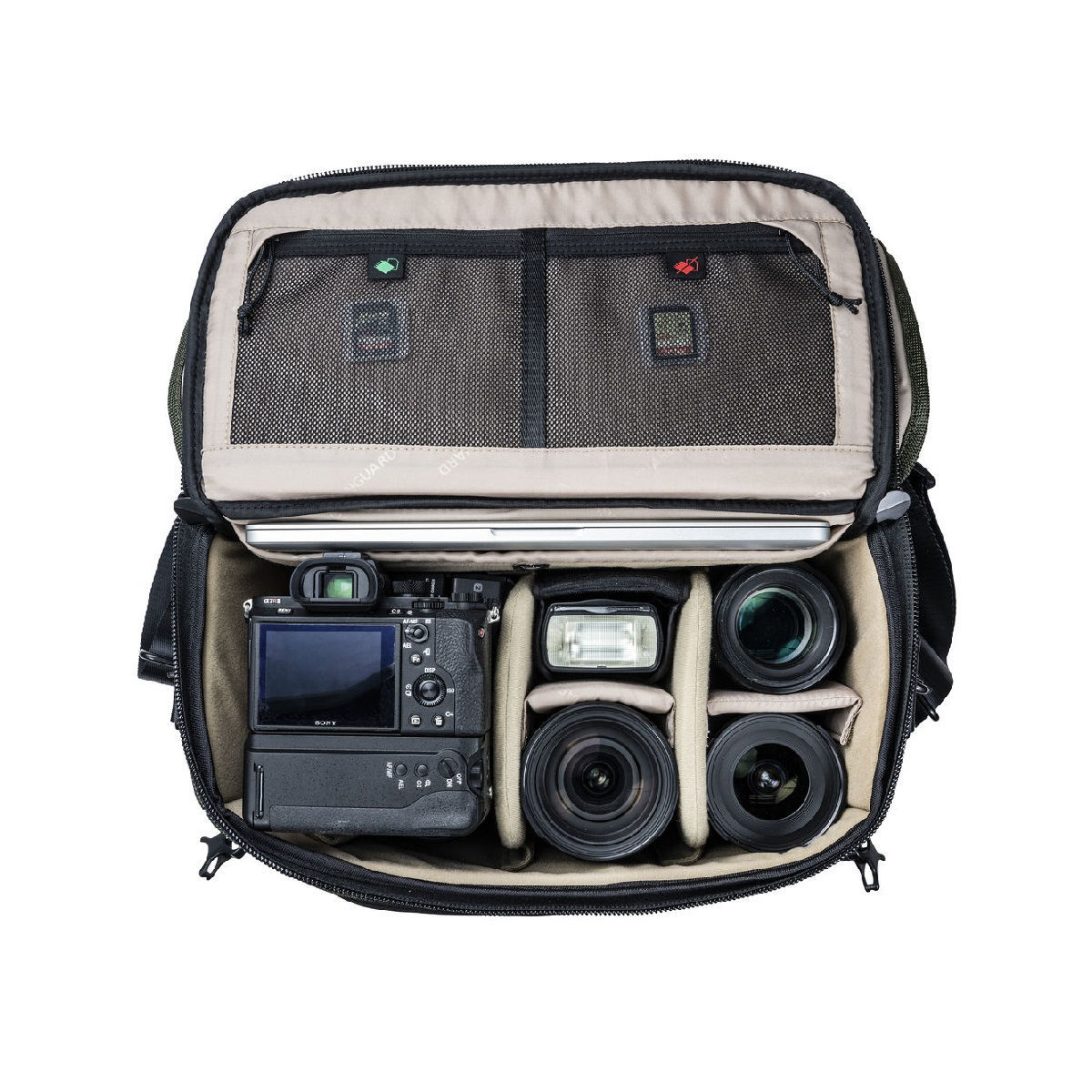 Vanguard VEO SELECT 36S Camera Shoulder Bag (Green) | Future Forward